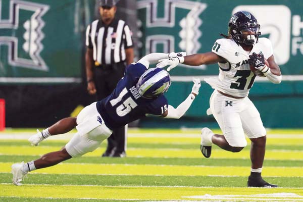 Schager, Bowens, Parson lead UH past Nevada 31-16 | News, Sports, Jobs ...